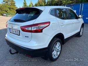 White Nissan Qashqai 2014 in Paide, with an engine capacity of 1.50 L and mileage of 267 thousand km for 7490 €, photo 6 on AUTOMOTO.COM.LV
