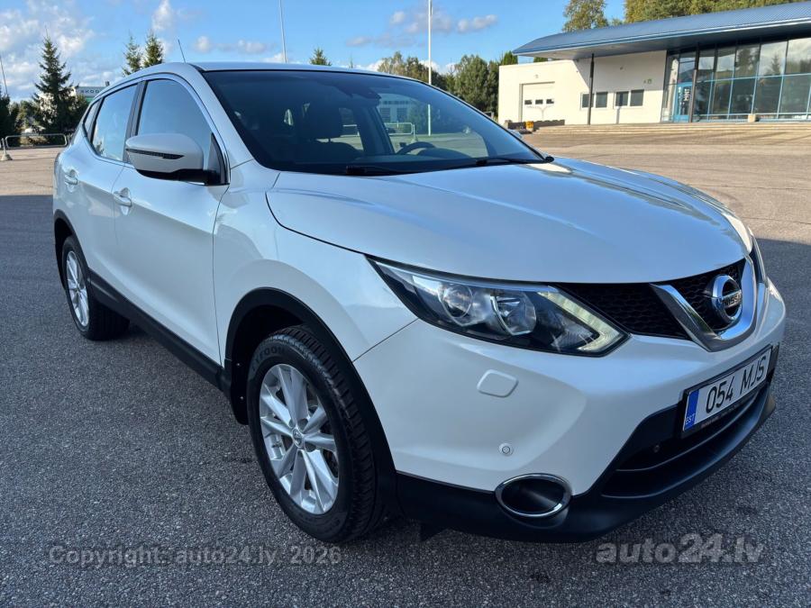 White Nissan Qashqai 2014 in Paide, with an engine capacity of 1.50 L and mileage of 267 thousand km for 7490 €, photo 7 on AUTOMOTO.COM.LV