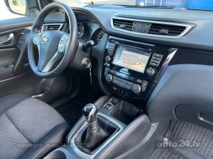 White Nissan Qashqai 2014 in Paide, with an engine capacity of 1.50 L and mileage of 267 thousand km for 7490 €, photo 9 on AUTOMOTO.COM.LV