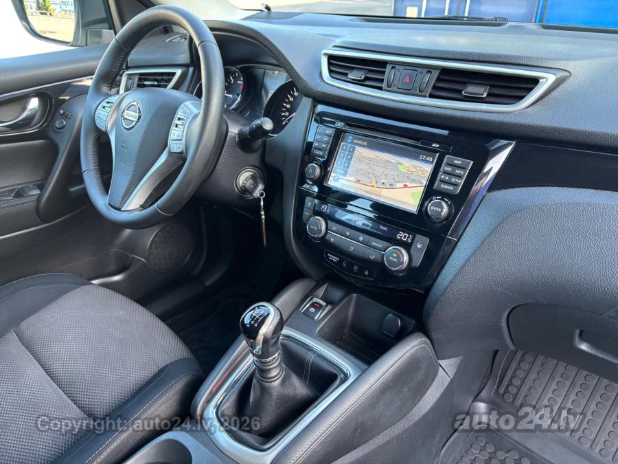 White Nissan Qashqai 2014 in Paide, with an engine capacity of 1.50 L and mileage of 267 thousand km for 7490 €, photo 9 on AUTOMOTO.COM.LV