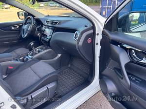 White Nissan Qashqai 2014 in Paide, with an engine capacity of 1.50 L and mileage of 267 thousand km for 7490 €, photo 10 on AUTOMOTO.COM.LV