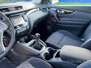 White Nissan Qashqai 2014 in Paide, with an engine capacity of 1.50 L and mileage of 267 thousand km for 7490 €, photo 13 on AUTOMOTO.COM.LV