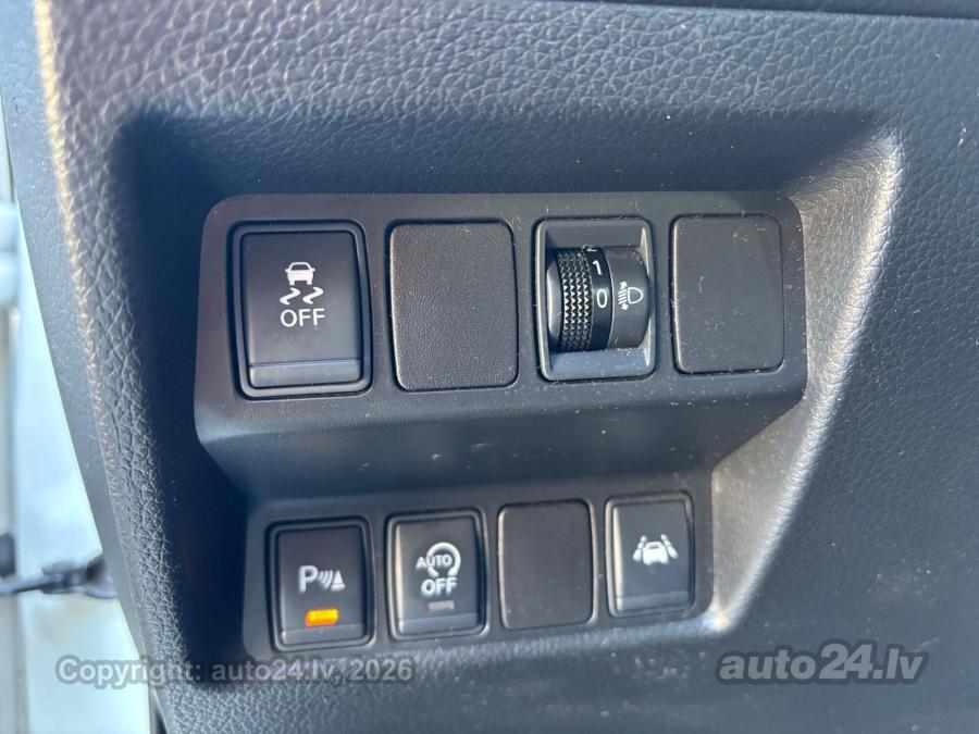 White Nissan Qashqai 2014 in Paide, with an engine capacity of 1.50 L and mileage of 267 thousand km for 7490 €, photo 21 on AUTOMOTO.COM.LV