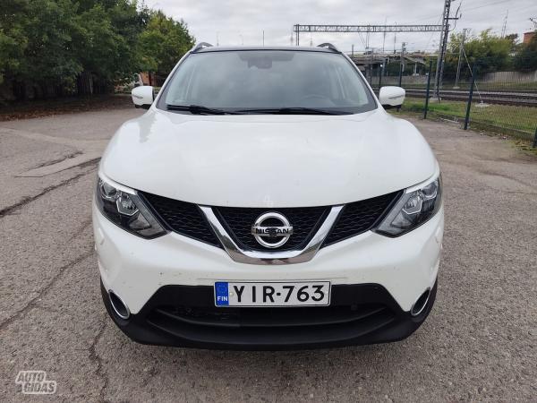 White Nissan Qashqai 2014 in Siauliai, with an engine capacity of 1.20 L and mileage of 192 thousand km for 7500 €, photo 3 on AUTOMOTO.COM.LV