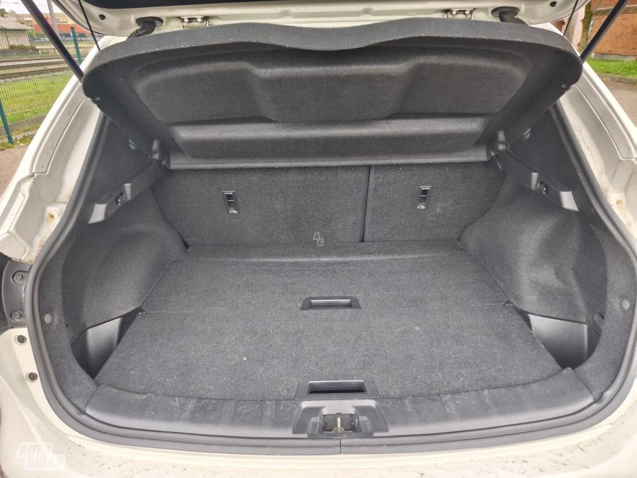 Balts Nissan Qashqai 2014 Šauļi, ar dzinēja tilpumu 1.20 L un nobraukumu 192 tūkst. km par 7500 €, foto 17 vietnē AUTOMOTO.COM.LV
