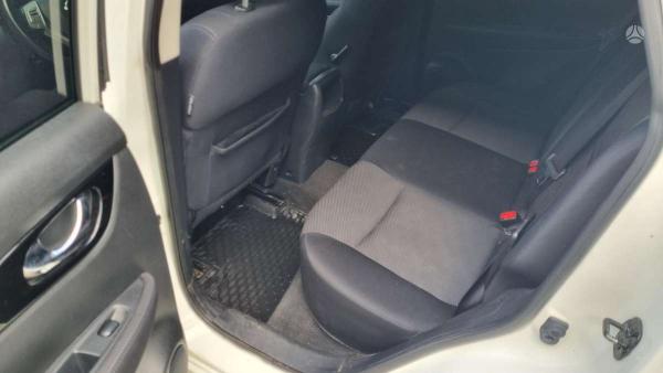 Balts Nissan Qashqai 2014 Viļņa, ar dzinēja tilpumu 1.20 L un nobraukumu 158 tūkst. km par 7700 €, foto 11 vietnē AUTOMOTO.COM.LV