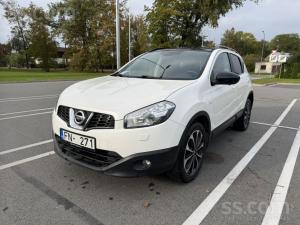 Белый Ниссан Кашкай 2014 в Рига, объемом двигателя 1.60 л и пробегом 145 тыс. км за 7800 €, фото 1 на AUTOMOTO.COM.LV