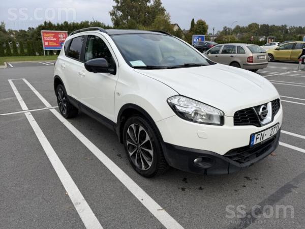 Balts Nissan Qashqai 2014 Rīga, ar dzinēja tilpumu 1.60 L un nobraukumu 145 tūkst. km par 7800 €, foto 3 vietnē AUTOMOTO.COM.LV