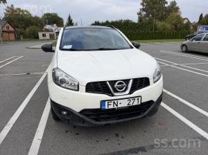 Белый Ниссан Кашкай 2014 в Рига, объемом двигателя 1.60 л и пробегом 145 тыс. км за 7800 €, фото 4 на AUTOMOTO.COM.LV