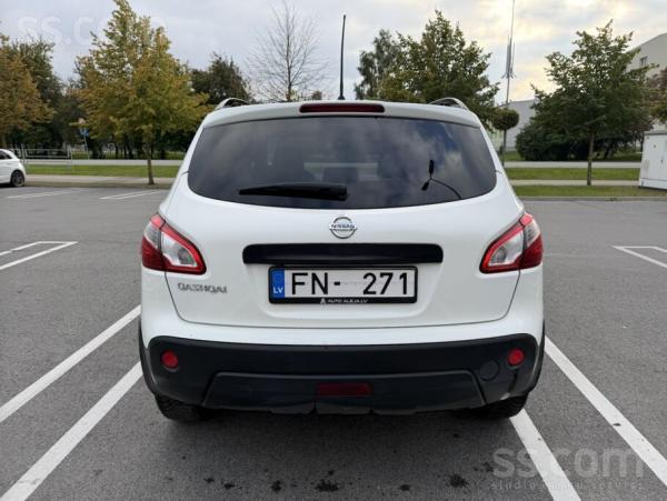 Balts Nissan Qashqai 2014 Rīga, ar dzinēja tilpumu 1.60 L un nobraukumu 145 tūkst. km par 7800 €, foto 7 vietnē AUTOMOTO.COM.LV