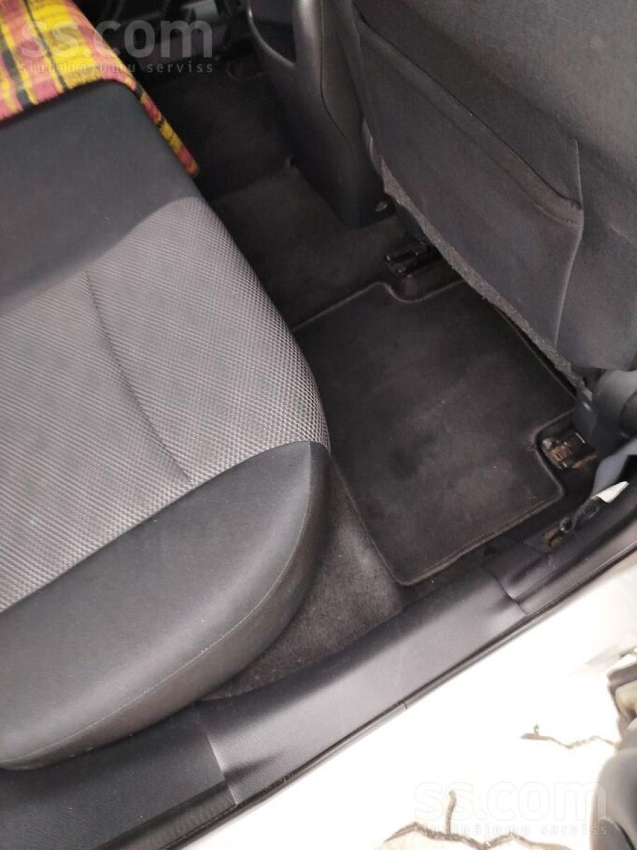 Balts Nissan Qashqai 2014 Jelgava, ar dzinēja tilpumu 1.60 L un nobraukumu 159 tūkst. km par 8000 €, foto 12 vietnē AUTOMOTO.COM.LV