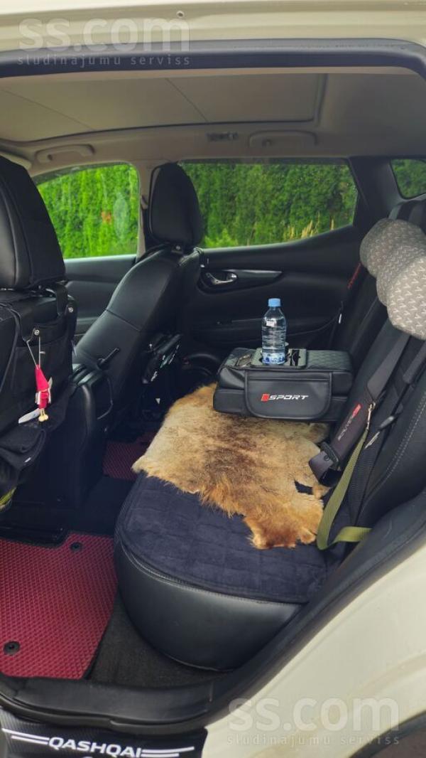 White Nissan Qashqai 2014 in Riga, with an engine capacity of 1.20 L and mileage of 219 thousand km for 8000 €, photo 6 on AUTOMOTO.COM.LV