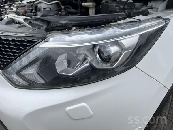 Balts Nissan Qashqai 2014 Rīga, ar dzinēja tilpumu 1.20 L un nobraukumu 139 tūkst. km par 9200 €, foto 9 vietnē AUTOMOTO.COM.LV