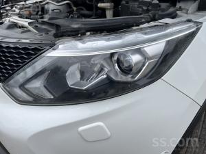 Balts Nissan Qashqai 2014 Rīga, ar dzinēja tilpumu 1.20 L un nobraukumu 139 tūkst. km par 9200 €, foto 9 vietnē AUTOMOTO.COM.LV