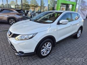 Balts Nissan Qashqai 2015 Liepāja, ar dzinēja tilpumu 1.20 L un nobraukumu 133 tūkst. km par 8550 €, foto 4 vietnē AUTOMOTO.COM.LV