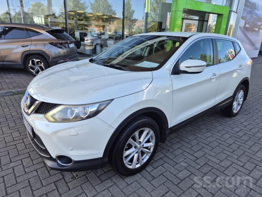 Balts Nissan Qashqai 2015 Liepāja, ar dzinēja tilpumu 1.20 L un nobraukumu 133 tūkst. km par 8550 €, foto 4 vietnē AUTOMOTO.COM.LV