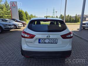 Balts Nissan Qashqai 2015 Liepāja, ar dzinēja tilpumu 1.20 L un nobraukumu 133 tūkst. km par 8550 €, foto 6 vietnē AUTOMOTO.COM.LV