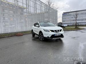 Balts Nissan Qashqai 2015 Rīga, ar dzinēja tilpumu 1.20 L un nobraukumu 110 tūkst. km par 9900 €, foto 6 vietnē AUTOMOTO.COM.LV