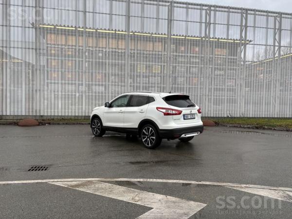 Balts Nissan Qashqai 2015 Rīga, ar dzinēja tilpumu 1.20 L un nobraukumu 110 tūkst. km par 9900 €, foto 8 vietnē AUTOMOTO.COM.LV
