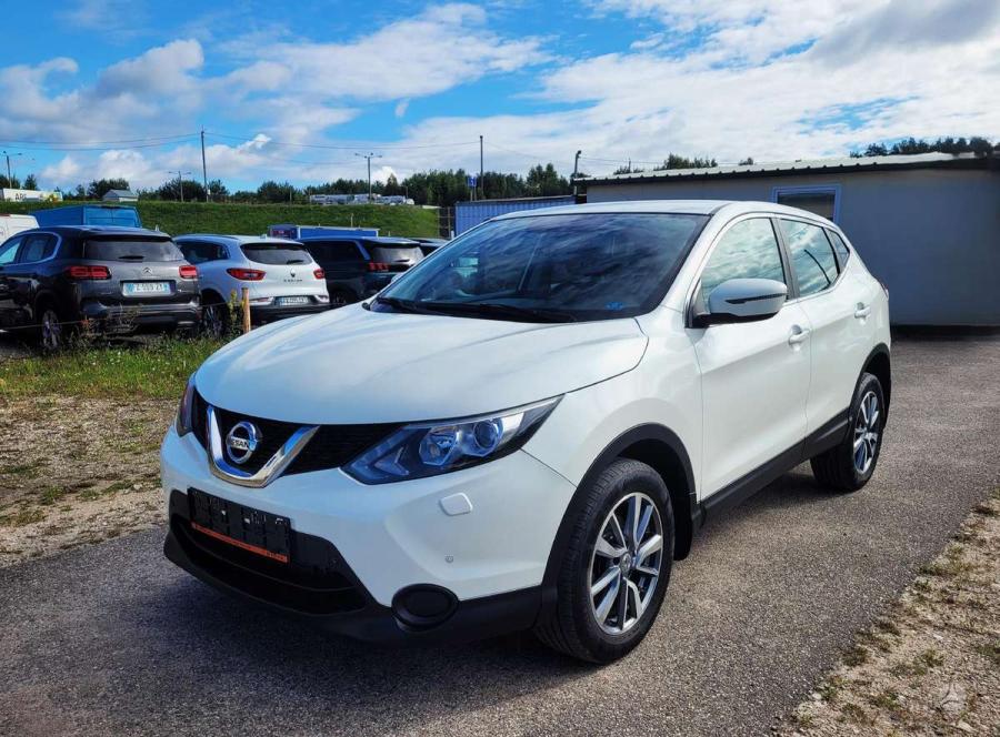 Balts Nissan Qashqai 2015 Viļņa, ar dzinēja tilpumu 1.20 L un nobraukumu 140 tūkst. km par 4500 €, foto 1 vietnē AUTOMOTO.COM.LV