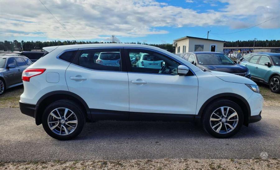 Balts Nissan Qashqai 2015 Viļņa, ar dzinēja tilpumu 1.20 L un nobraukumu 140 tūkst. km par 4500 €, foto 6 vietnē AUTOMOTO.COM.LV