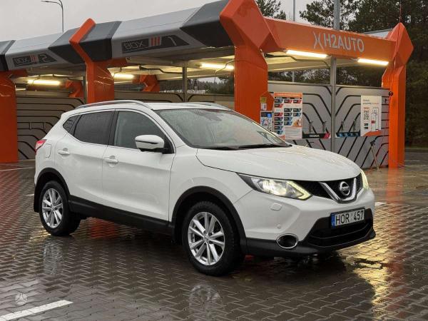 Balts Nissan Qashqai 2015 Viļņa, ar dzinēja tilpumu 1.20 L un nobraukumu 143 tūkst. km par 9100 €, foto 1 vietnē AUTOMOTO.COM.LV