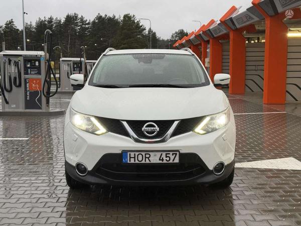 Balts Nissan Qashqai 2015 Viļņa, ar dzinēja tilpumu 1.20 L un nobraukumu 143 tūkst. km par 9100 €, foto 3 vietnē AUTOMOTO.COM.LV