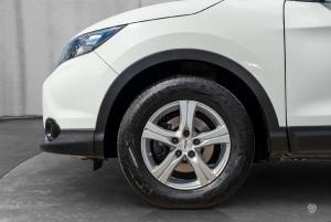 White Nissan Qashqai 2015 in Marijampole, with an engine capacity of 1.20 L and mileage of 183 thousand km for 6650 €, photo 6 on AUTOMOTO.COM.LV