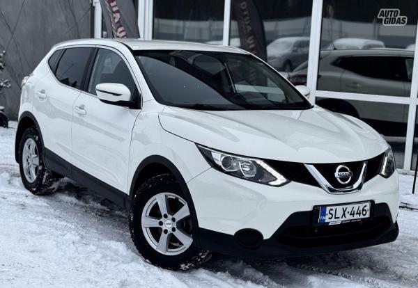 White Nissan Qashqai 2015 in Radviliskis, with an engine capacity of 1.20 L and mileage of 145 thousand km for 6950 €, photo 2 on AUTOMOTO.COM.LV
