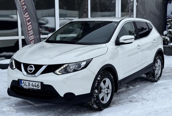 White Nissan Qashqai 2015 in Radviliskis, with an engine capacity of 1.20 L and mileage of 145 thousand km for 6950 €, photo 3 on AUTOMOTO.COM.LV