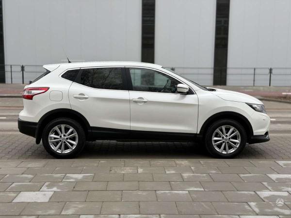 Balts Nissan Qashqai 2015 Viļņa, ar dzinēja tilpumu 1.20 L un nobraukumu 207 tūkst. km par 8250 €, foto 5 vietnē AUTOMOTO.COM.LV