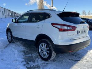 White Nissan Qashqai 2015 in Taurage, with an engine capacity of 1.46 L and mileage of 225 thousand km for 6999 €, photo 6 on AUTOMOTO.COM.LV