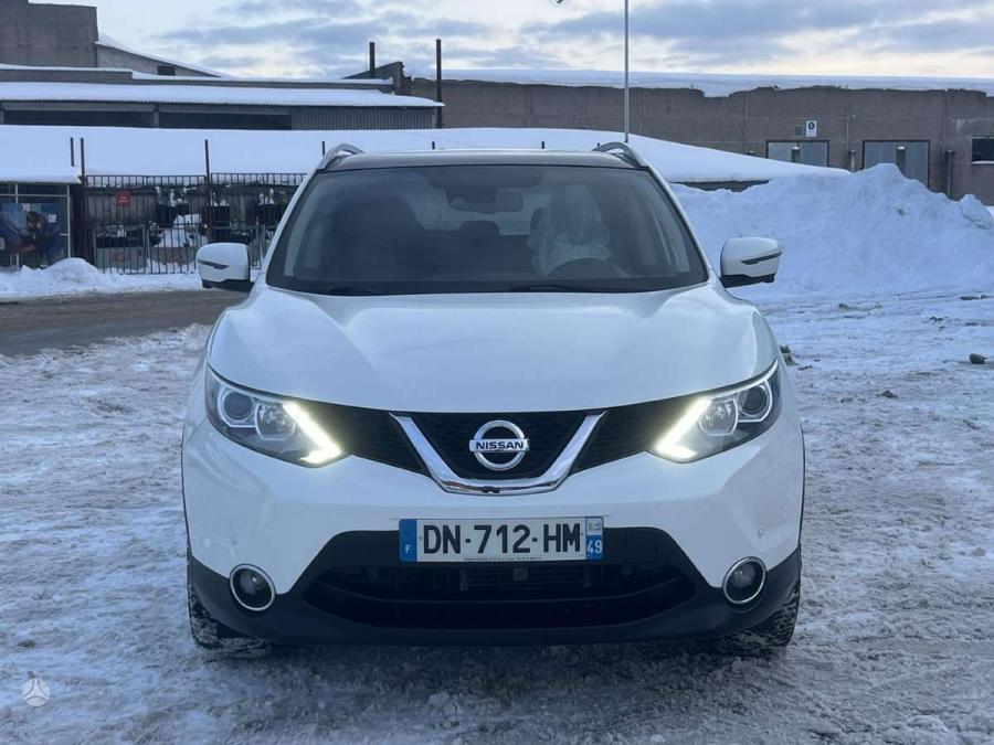 Balts Nissan Qashqai 2015 Tauragė, ar dzinēja tilpumu 1.20 L un nobraukumu 180 tūkst. km par 8200 €, foto 4 vietnē AUTOMOTO.COM.LV