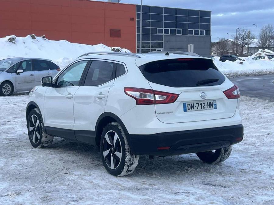 Balts Nissan Qashqai 2015 Tauragė, ar dzinēja tilpumu 1.20 L un nobraukumu 180 tūkst. km par 8200 €, foto 9 vietnē AUTOMOTO.COM.LV