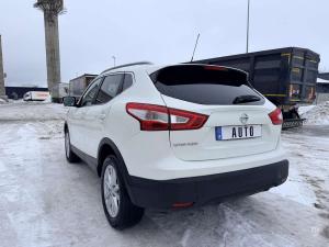 White Nissan Qashqai 2015 in Taurage, with an engine capacity of 1.20 L and mileage of 120 thousand km for 7499 €, photo 11 on AUTOMOTO.COM.LV