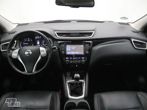 Balts Nissan Qashqai 2015 Viļņa, ar dzinēja tilpumu 1.50 L un nobraukumu 203 tūkst. km par 10699 €, foto 2 vietnē AUTOMOTO.COM.LV