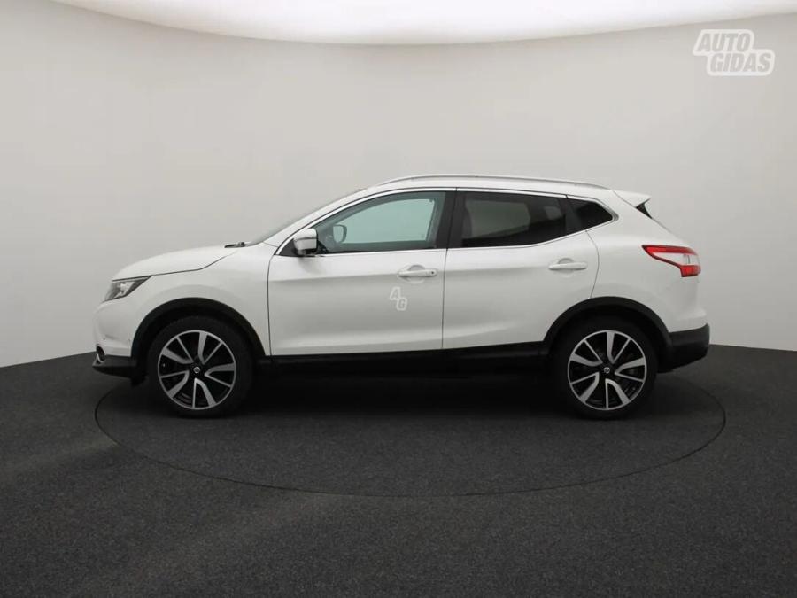 Balts Nissan Qashqai 2015 Viļņa, ar dzinēja tilpumu 1.50 L un nobraukumu 203 tūkst. km par 10699 €, foto 6 vietnē AUTOMOTO.COM.LV