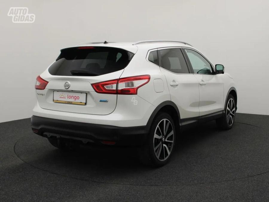 Balts Nissan Qashqai 2015 Viļņa, ar dzinēja tilpumu 1.50 L un nobraukumu 203 tūkst. km par 10699 €, foto 8 vietnē AUTOMOTO.COM.LV