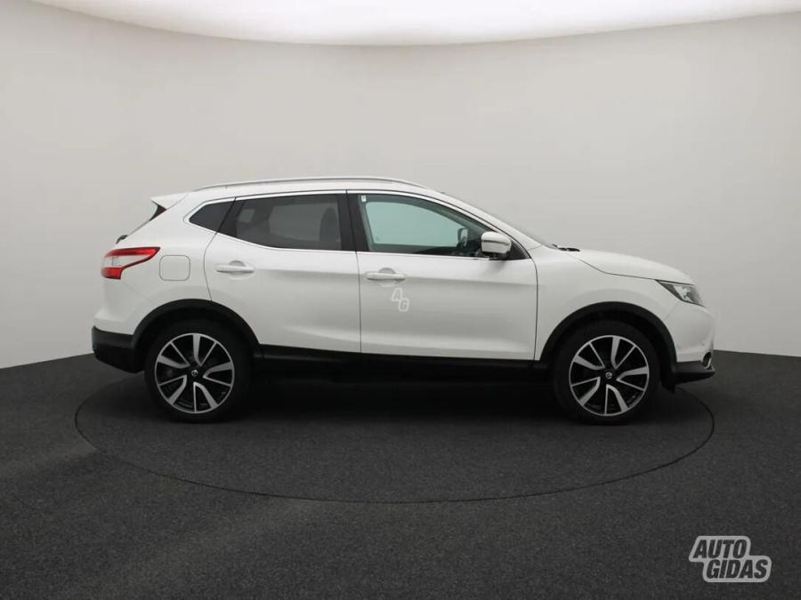 Balts Nissan Qashqai 2015 Viļņa, ar dzinēja tilpumu 1.50 L un nobraukumu 203 tūkst. km par 10699 €, foto 9 vietnē AUTOMOTO.COM.LV