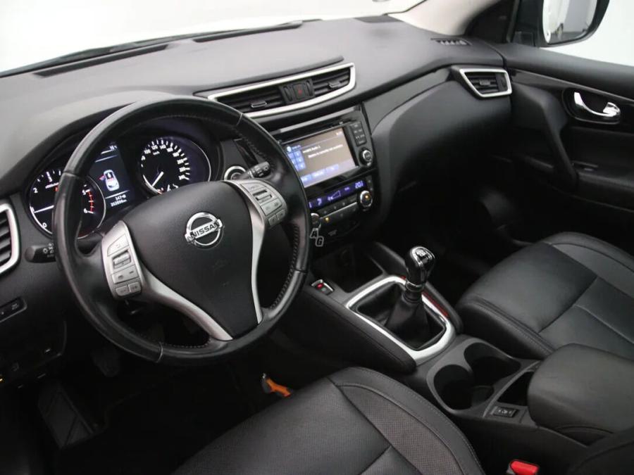 Balts Nissan Qashqai 2015 Viļņa, ar dzinēja tilpumu 1.50 L un nobraukumu 203 tūkst. km par 10699 €, foto 16 vietnē AUTOMOTO.COM.LV