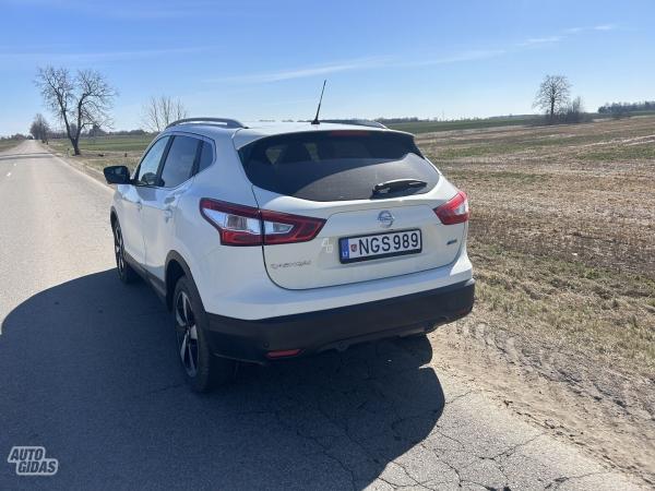 Balts Nissan Qashqai 2015 Panevēža, ar dzinēja tilpumu 1.50 L un nobraukumu 260 tūkst. km par 9100 €, foto 1 vietnē AUTOMOTO.COM.LV