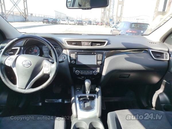 Balts Nissan Qashqai 2015 Tallina, ar dzinēja tilpumu 1.20 L un nobraukumu 149 tūkst. km par 3499 €, foto 5 vietnē AUTOMOTO.COM.LV