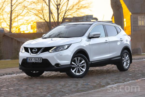 Balts Nissan Qashqai 2015 Jelgava, ar dzinēja tilpumu 1.20 L un nobraukumu 121 tūkst. km par 8900 €, foto 1 vietnē AUTOMOTO.COM.LV