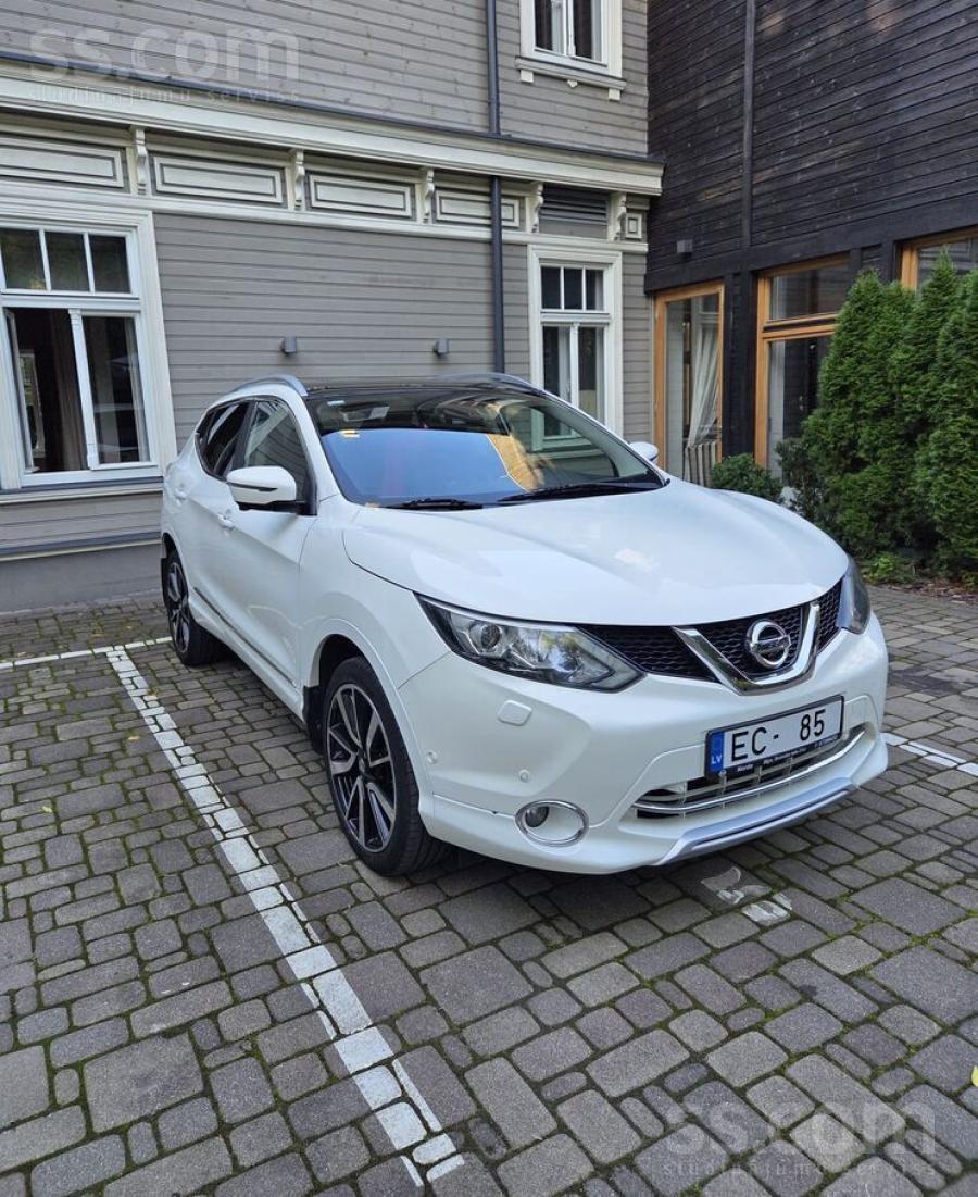 Balts Nissan Qashqai 2015 Jūrmala, ar dzinēja tilpumu 1.60 L un nobraukumu 185 tūkst. km par 11000 €, foto 1 vietnē AUTOMOTO.COM.LV