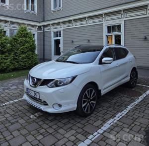 Balts Nissan Qashqai 2015 Jūrmala, ar dzinēja tilpumu 1.60 L un nobraukumu 185 tūkst. km par 11000 €, foto 3 vietnē AUTOMOTO.COM.LV