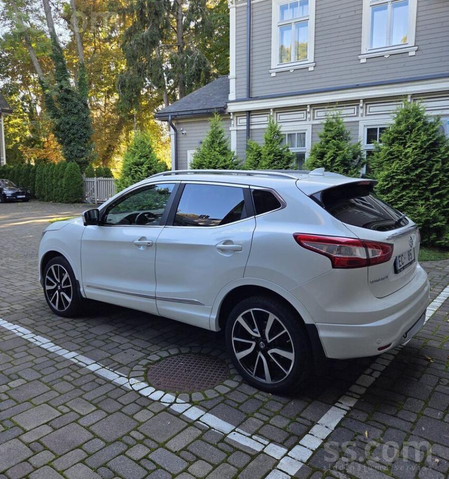 Balts Nissan Qashqai 2015 Jūrmala, ar dzinēja tilpumu 1.60 L un nobraukumu 185 tūkst. km par 11000 €, foto 4 vietnē AUTOMOTO.COM.LV