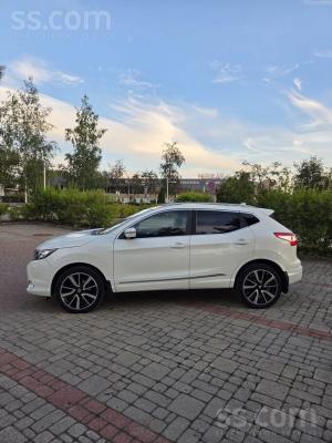 Белый Ниссан Кашкай 2015 в Рига, объемом двигателя 1.60 л и пробегом 189 тыс. км за 10400 €, фото 4 на AUTOMOTO.COM.LV