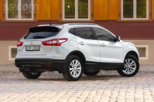 White Nissan Qashqai 2015 in Jelgava, with an engine capacity of 1.20 L and mileage of 165 thousand km for 8590 €, photo 6 on AUTOMOTO.COM.LV