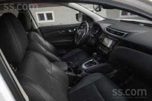 White Nissan Qashqai 2015 in Jelgava, with an engine capacity of 1.20 L and mileage of 165 thousand km for 8590 €, photo 10 on AUTOMOTO.COM.LV