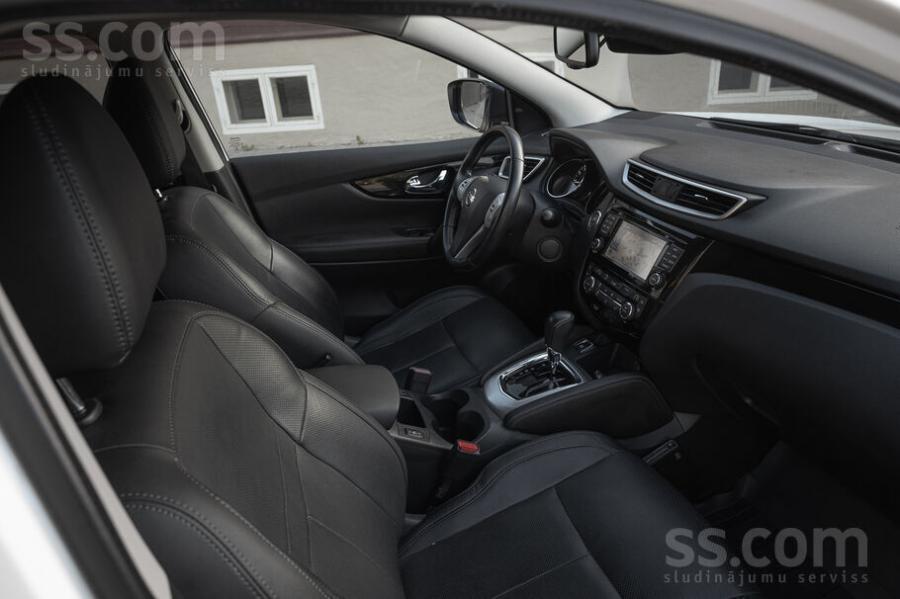 White Nissan Qashqai 2015 in Jelgava, with an engine capacity of 1.20 L and mileage of 165 thousand km for 8590 €, photo 10 on AUTOMOTO.COM.LV